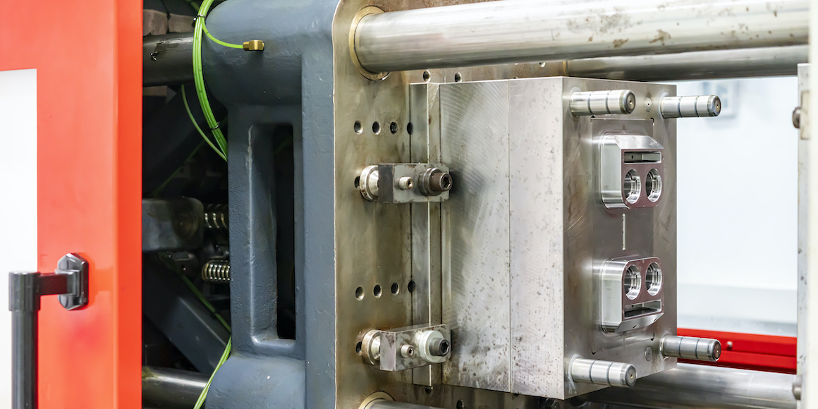 Squeeze Casting vs. High-Pressure Die Casting: The Velocity Factor